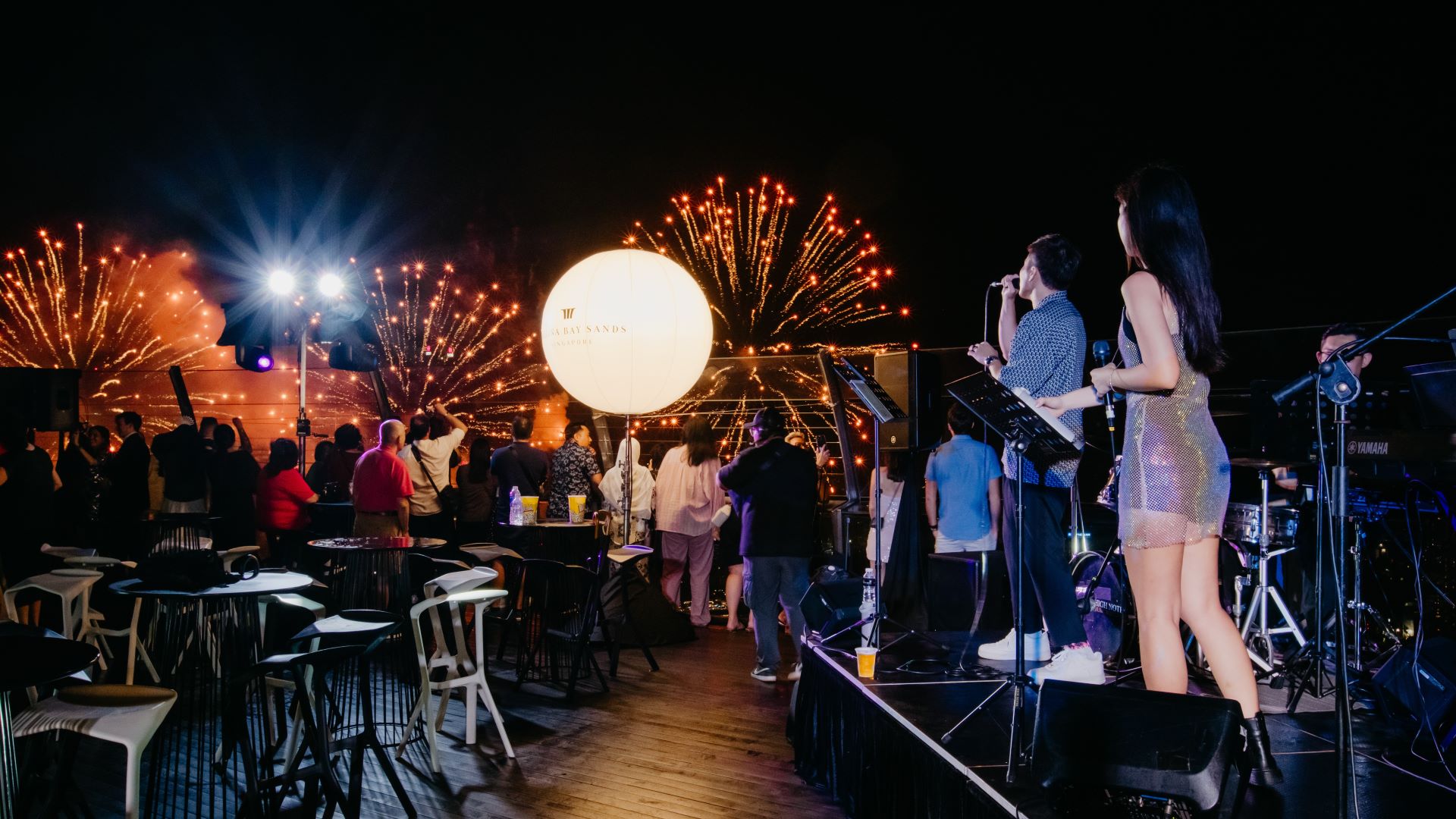 カウントダウン・インザスカイ | スカイパーク展望台｜イベント｜シンガポール | マリーナベイ・サンズ